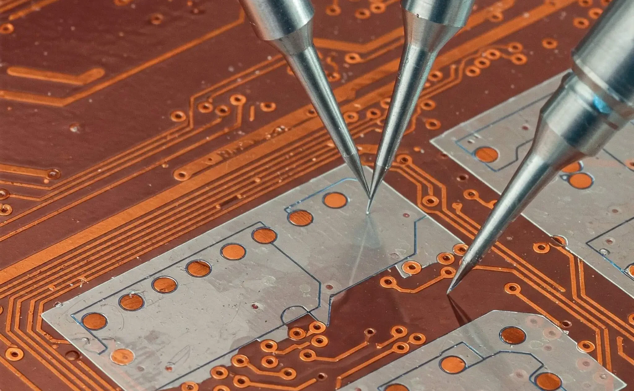 Troubleshooting PCB Etching Problems: Undercutting, Over-Etching, and ...