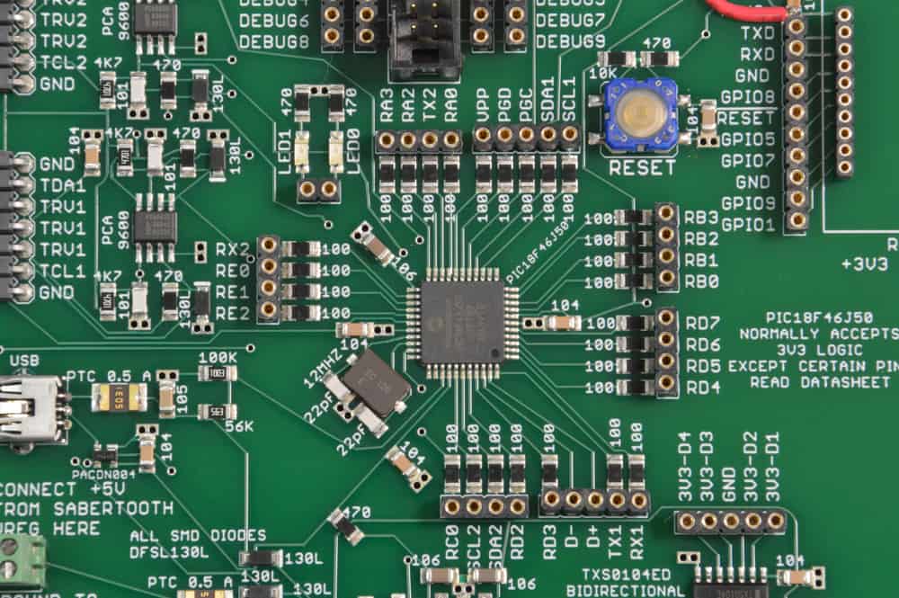 Avoiding Costly Mistakes: DFM Guidelines for Prototype PCB Assembly